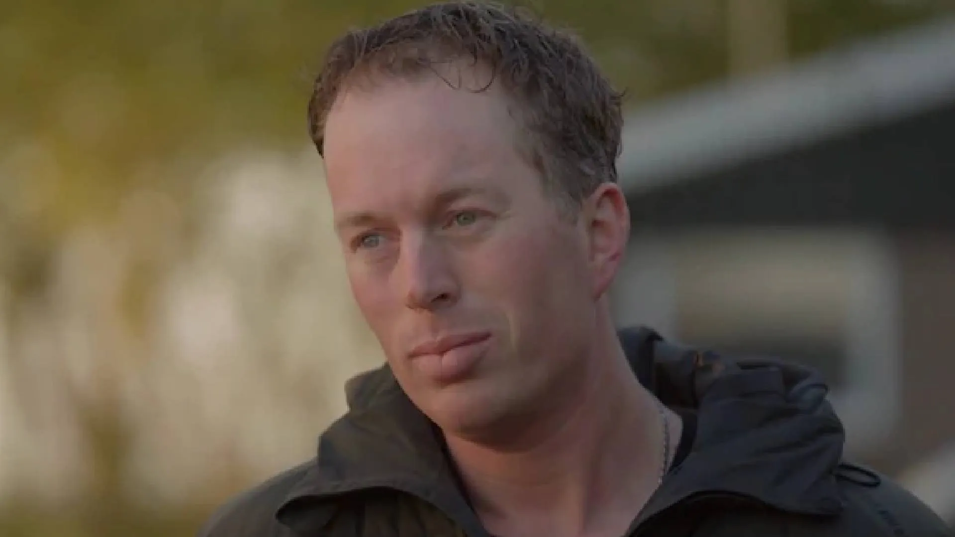 Kylie krijgt geen hoogte van boer Julius uit Arkum en vraagt zijn ...